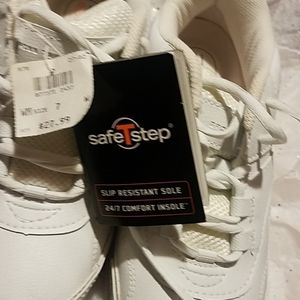 Safetstep | Shoes | Safetstep Cross Trekkers Comfort Sole Shoes | Poshmark